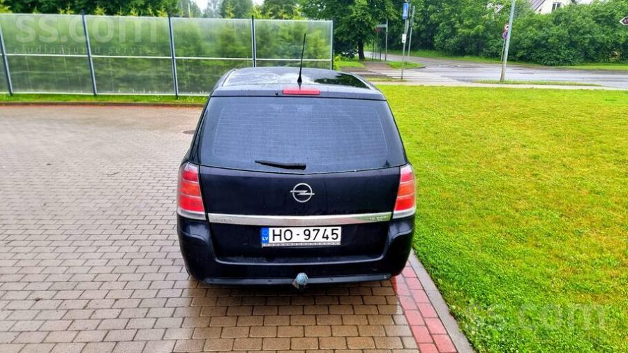 Melns Opel Zafira 2005 Cēsis, ar dzinēja tilpumu 1.90 L un nobraukumu 472 tūkst. km par 1350 €, foto 6 vietnē AUTOMOTO.COM.LV