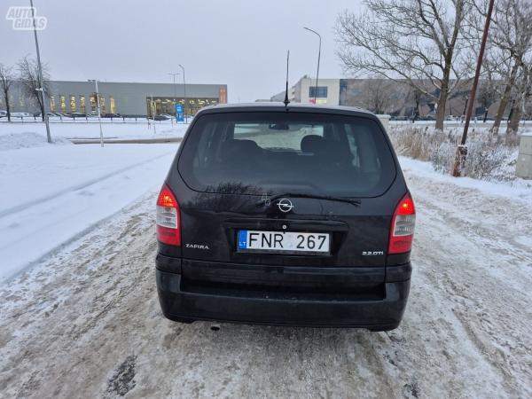 Black Opel Zafira 2005 in Siauliai, with an engine capacity of 2.20 L and mileage of 292 thousand km for 1050 €, photo 8 on AUTOMOTO.COM.LV