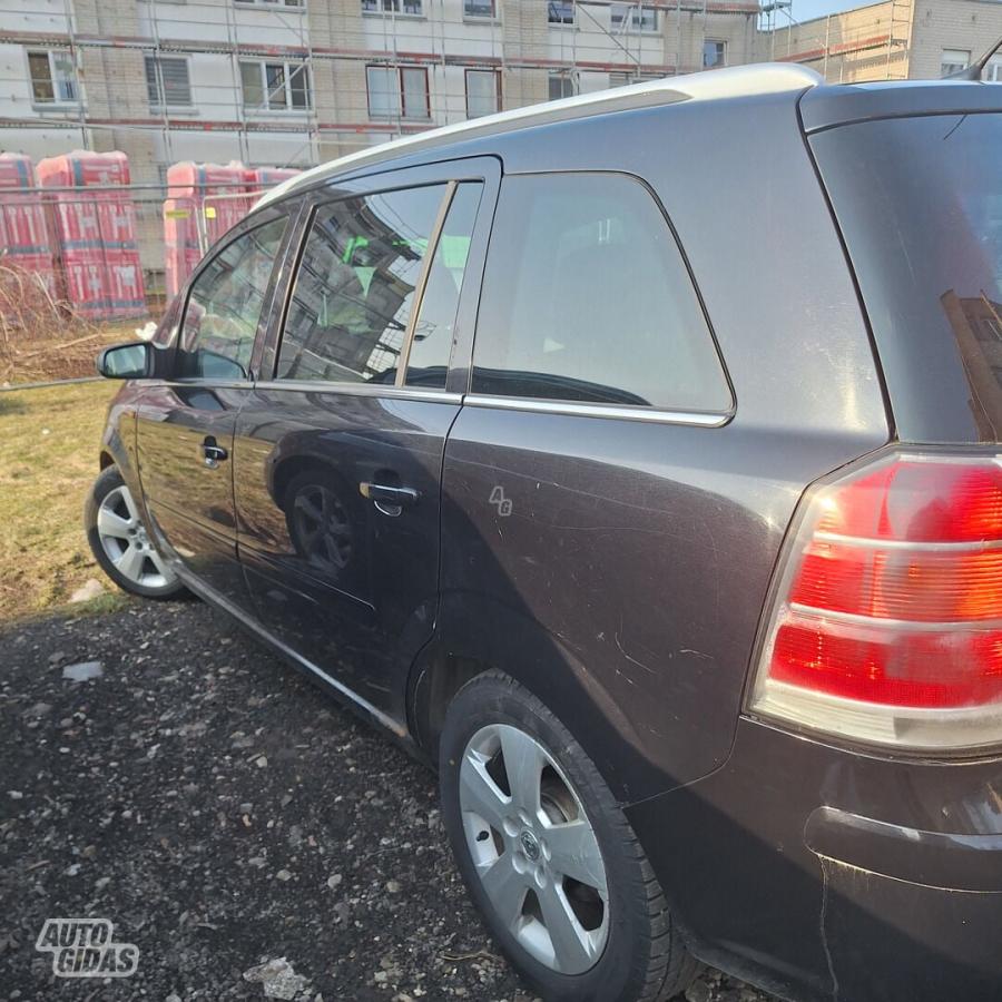 Melns Opel Zafira 2005 Širvintos, ar dzinēja tilpumu 1.90 L un nobraukumu 400 tūkst. km par 950 €, foto 3 vietnē AUTOMOTO.COM.LV
