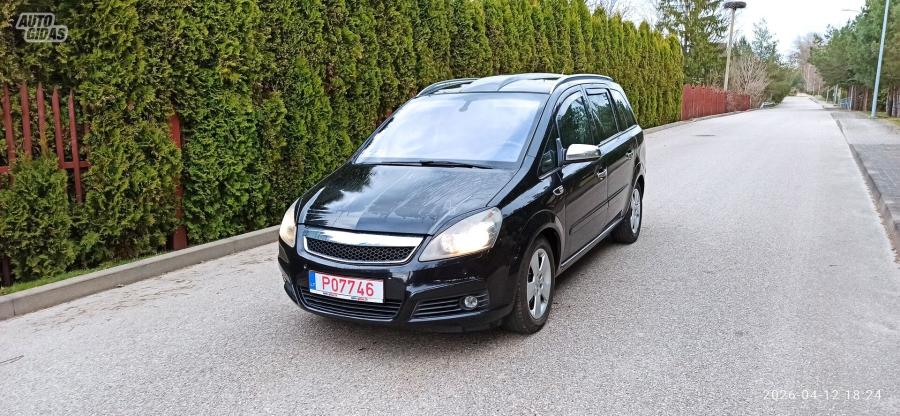 Black Opel Zafira 2005 in Vilnius, with an engine capacity of 1.90 L and mileage of 290 thousand km for 2950 €, photo 1 on AUTOMOTO.COM.LV