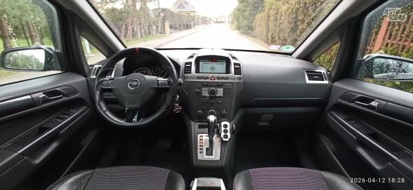 Melns Opel Zafira 2005 Viļņa, ar dzinēja tilpumu 1.90 L un nobraukumu 290 tūkst. km par 2950 €, foto 7 vietnē AUTOMOTO.COM.LV