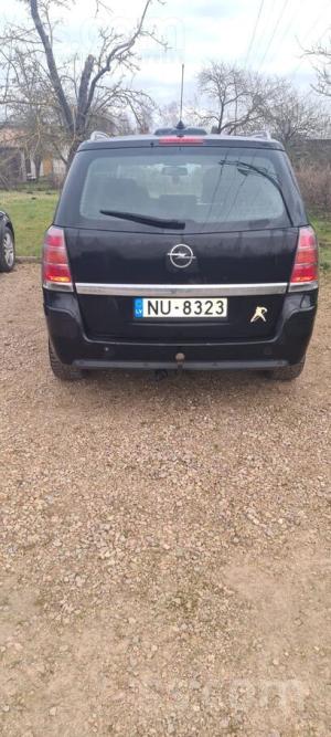Melns Opel Zafira 2005 Jelgava, ar dzinēja tilpumu 1.90 L un nobraukumu 318 tūkst. km par 1250 €, foto 4 vietnē AUTOMOTO.COM.LV