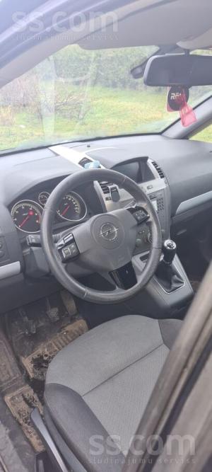 Melns Opel Zafira 2005 Jelgava, ar dzinēja tilpumu 1.90 L un nobraukumu 318 tūkst. km par 1250 €, foto 8 vietnē AUTOMOTO.COM.LV