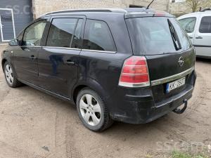 Черный Опель Зафира 2005 в Елгава, объемом двигателя 2.00 л и пробегом 313 тыс. км за 700 €, фото 4 на AUTOMOTO.COM.LV
