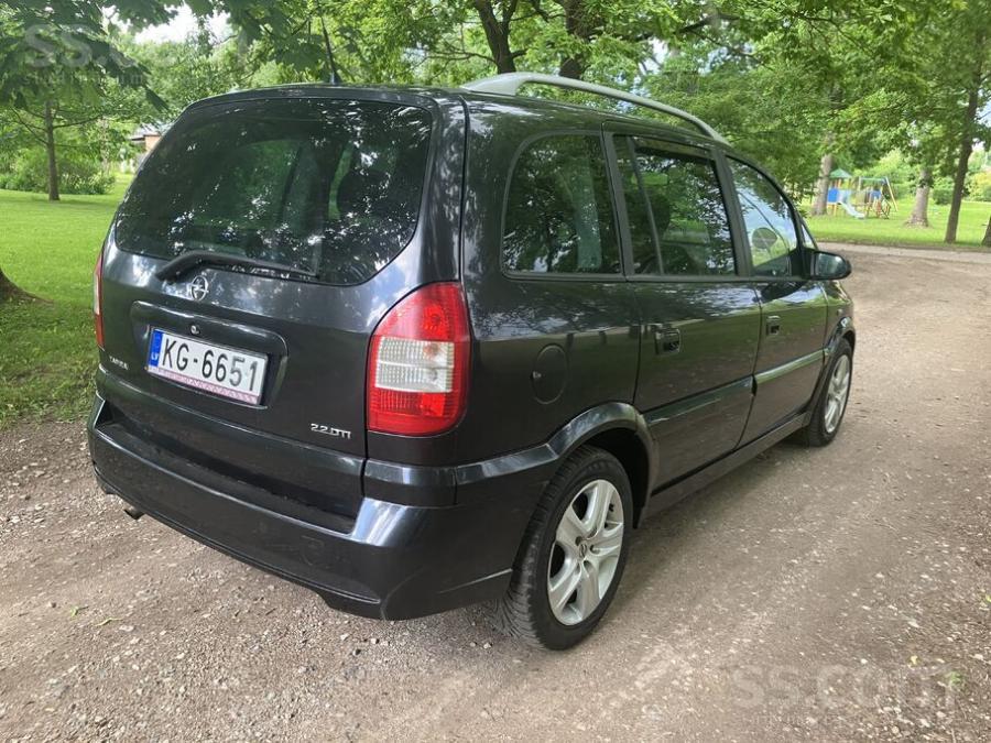 Melns Opel Zafira 2005 Jelgava, ar dzinēja tilpumu 2.20 L un nobraukumu 358 tūkst. km par 1350 €, foto 7 vietnē AUTOMOTO.COM.LV