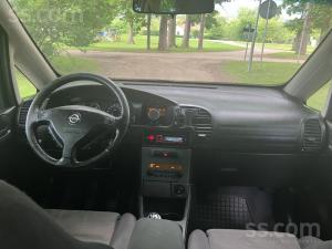 Melns Opel Zafira 2005 Jelgava, ar dzinēja tilpumu 2.20 L un nobraukumu 358 tūkst. km par 1350 €, foto 9 vietnē AUTOMOTO.COM.LV