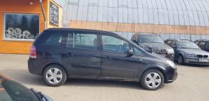 Black Opel Zafira 2005 in Valmiera, with an engine capacity of 1.90 L and mileage of 355 thousand km for 1550 €, photo 3 on AUTOMOTO.COM.LV