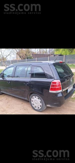 Melns Opel Zafira 2005 Ogre, ar dzinēja tilpumu 1.90 L un nobraukumu 337 tūkst. km par 1200 €, foto 3 vietnē AUTOMOTO.COM.LV