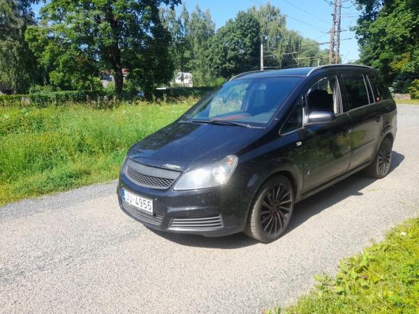 Black Opel Zafira 2005 in Riga, with an engine capacity of 1.90 L and mileage of 335 thousand km for 800 €, photo 1 on AUTOMOTO.COM.LV