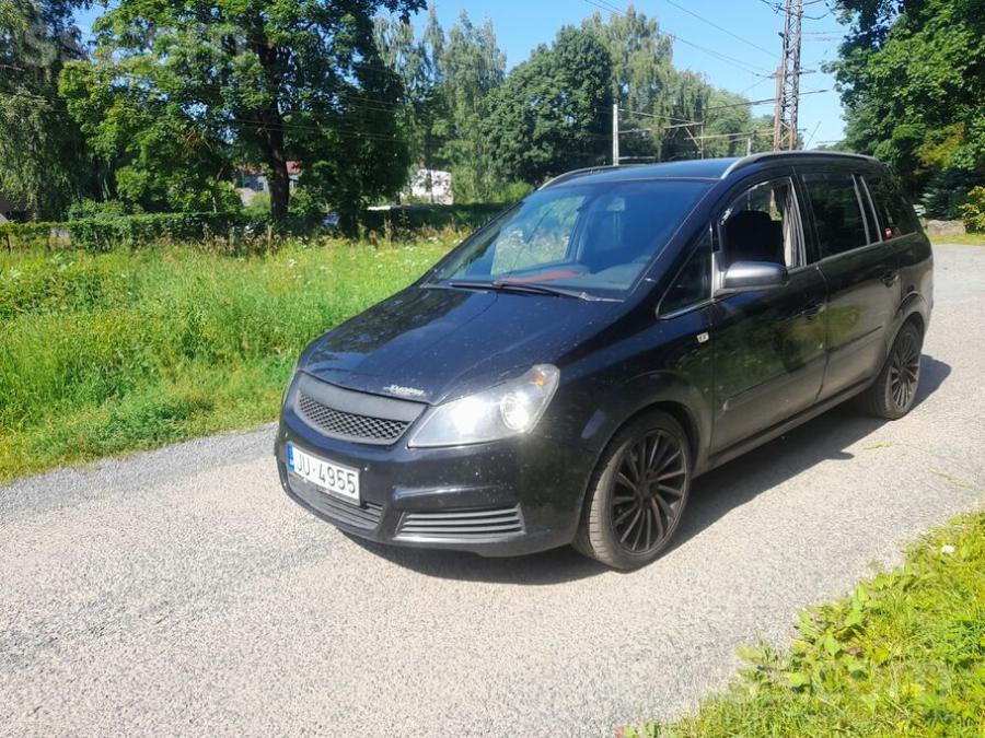 Melns Opel Zafira 2005 Rīga, ar dzinēja tilpumu 1.90 L un nobraukumu 335 tūkst. km par 800 €, foto 1 vietnē AUTOMOTO.COM.LV