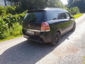 Melns Opel Zafira 2005 Rīga, ar dzinēja tilpumu 1.90 L un nobraukumu 335 tūkst. km par 800 €, foto 4 vietnē AUTOMOTO.COM.LV