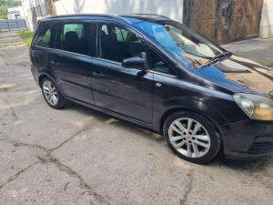 Melns Opel Zafira 2005 Kauņa, ar dzinēja tilpumu 1.91 L un nobraukumu 357 tūkst. km par 1300 €, foto 4 vietnē AUTOMOTO.COM.LV
