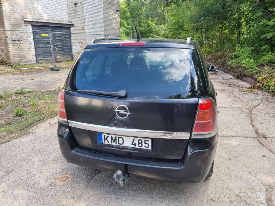 Melns Opel Zafira 2005 Kauņa, ar dzinēja tilpumu 1.91 L un nobraukumu 357 tūkst. km par 1300 €, foto 6 vietnē AUTOMOTO.COM.LV