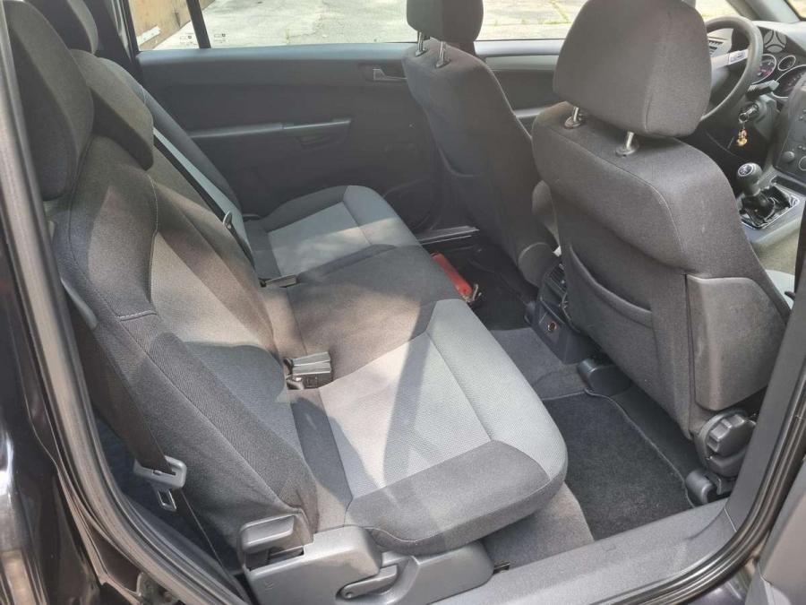 Melns Opel Zafira 2005 Kauņa, ar dzinēja tilpumu 1.91 L un nobraukumu 357 tūkst. km par 1300 €, foto 9 vietnē AUTOMOTO.COM.LV