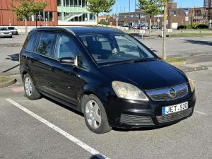 Black Opel Zafira 2005 in Klaipeda, with an engine capacity of 1.91 L and mileage of 268 thousand km for 1300 €, photo 3 on AUTOMOTO.COM.LV