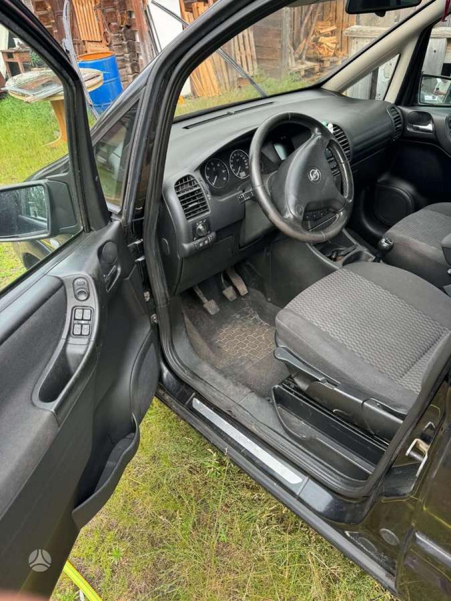 Melns Opel Zafira 2005 Druskininkai, ar dzinēja tilpumu 2.17 L un nobraukumu 305 tūkst. km par 500 €, foto 8 vietnē AUTOMOTO.COM.LV