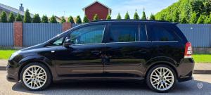 Melns Opel Zafira 2005 Kauņa, ar dzinēja tilpumu 2.00 L un nobraukumu 234 tūkst. km par 3800 €, foto 4 vietnē AUTOMOTO.COM.LV