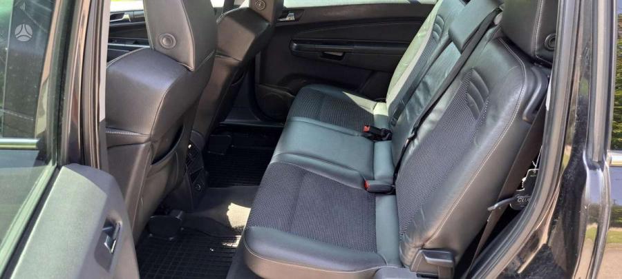 Melns Opel Zafira 2005 Kauņa, ar dzinēja tilpumu 2.00 L un nobraukumu 234 tūkst. km par 3800 €, foto 8 vietnē AUTOMOTO.COM.LV