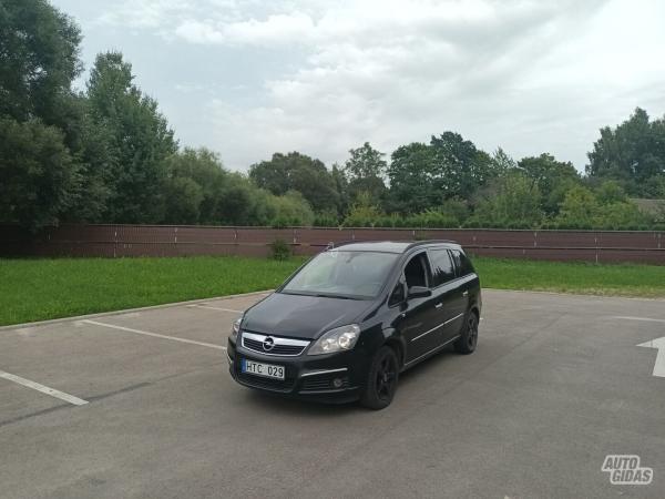 Black Opel Zafira 2005 in Telschi, with an engine capacity of 1.80 L and mileage of 300 thousand km for 1900 €, photo 2 on AUTOMOTO.COM.LV