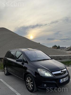 Melns Opel Zafira 2005 Daugavpils, ar dzinēja tilpumu 1.80 L un nobraukumu 354 tūkst. km par 1650 €, foto  vietnē AUTOMOTO.COM.LV