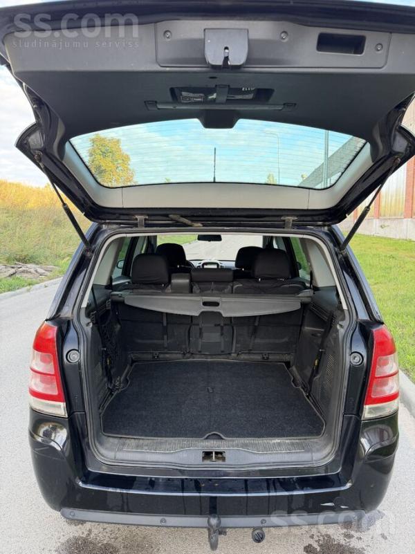 Black Opel Zafira 2005 in Daugavpils, with an engine capacity of 1.80 L and mileage of 325 thousand km for 1500 €, photo 6 on AUTOMOTO.COM.LV