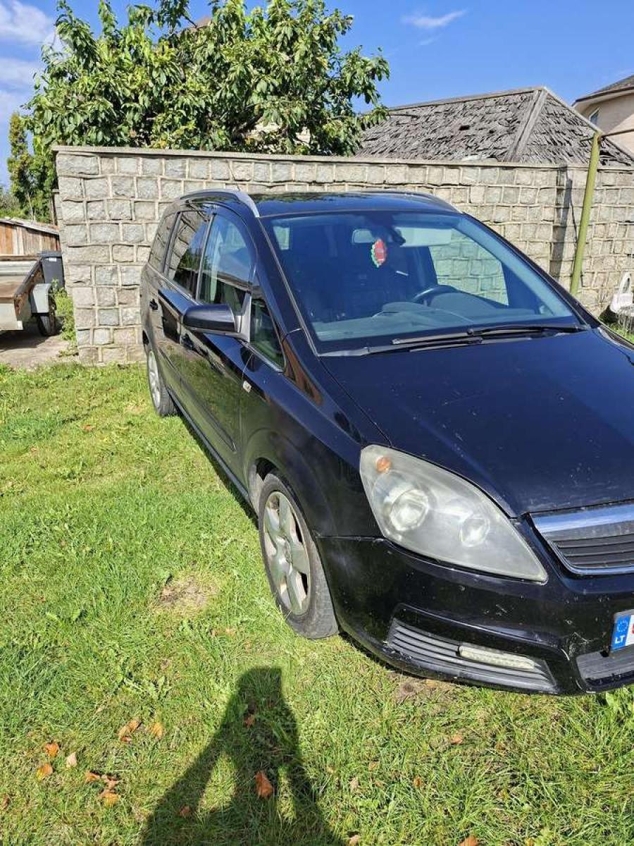 Melns Opel Zafira 2005 Tauragė, ar dzinēja tilpumu 1.91 L un nobraukumu 332 tūkst. km par 1050 €, foto 1 vietnē AUTOMOTO.COM.LV