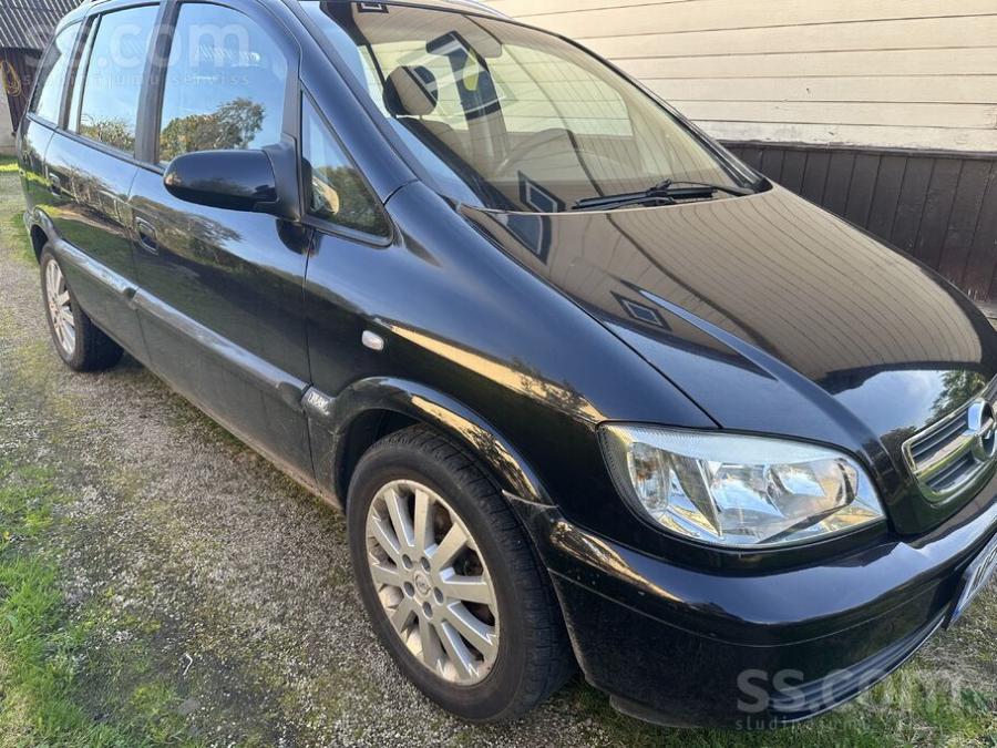 Black Opel Zafira 2005 in Jekabpils, with an engine capacity of 1.60 L and mileage of 292 thousand km for 750 €, photo 3 on AUTOMOTO.COM.LV