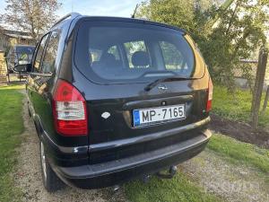 Black Opel Zafira 2005 in Jekabpils, with an engine capacity of 1.60 L and mileage of 292 thousand km for 750 €, photo 5 on AUTOMOTO.COM.LV