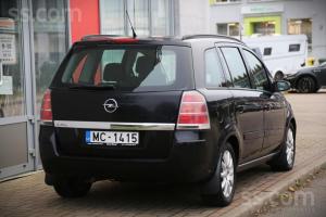 Black Opel Zafira 2005 in Riga, with an engine capacity of 1.90 L and mileage of 199 thousand km for 2495 €, photo 7 on AUTOMOTO.COM.LV