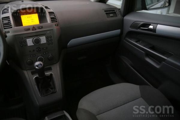 Melns Opel Zafira 2005 Rīga, ar dzinēja tilpumu 1.90 L un nobraukumu 199 tūkst. km par 2495 €, foto 11 vietnē AUTOMOTO.COM.LV