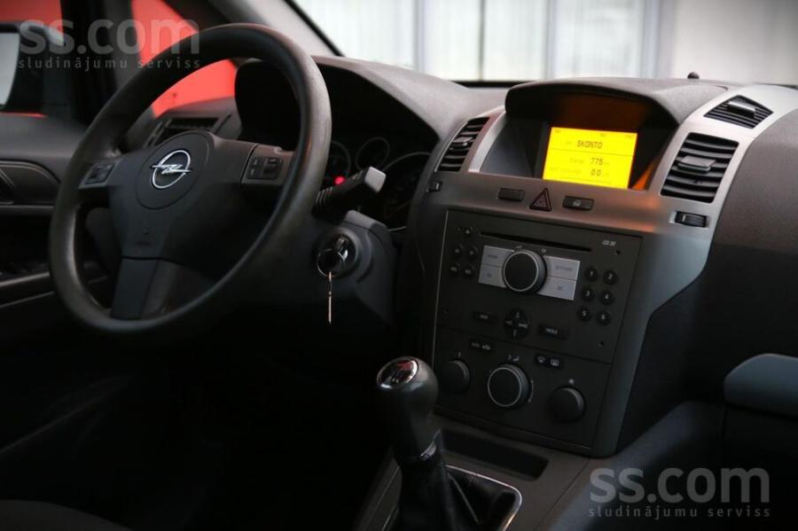 Black Opel Zafira 2005 in Riga, with an engine capacity of 1.90 L and mileage of 199 thousand km for 2495 €, photo 13 on AUTOMOTO.COM.LV