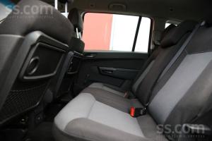 Black Opel Zafira 2005 in Riga, with an engine capacity of 1.90 L and mileage of 199 thousand km for 2495 €, photo 17 on AUTOMOTO.COM.LV