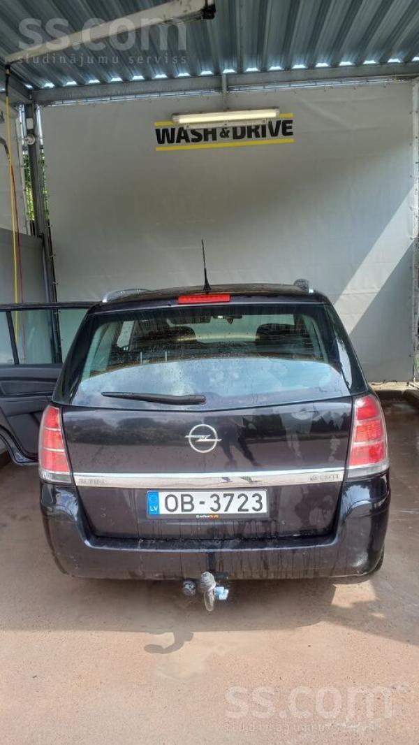 Melns Opel Zafira 2006 Jelgava, ar dzinēja tilpumu 1.90 L un nobraukumu 321 tūkst. km par 1250 €, foto 4 vietnē AUTOMOTO.COM.LV