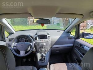 Melns Opel Zafira 2006 Jelgava, ar dzinēja tilpumu 1.90 L un nobraukumu 321 tūkst. km par 1250 €, foto 5 vietnē AUTOMOTO.COM.LV