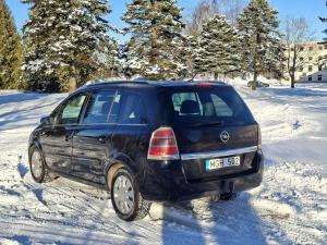 Black Opel Zafira 2006 in Plunge, with an engine capacity of 1.91 L and mileage of 344 thousand km for 1350 €, photo 7 on AUTOMOTO.COM.LV