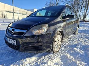 Black Opel Zafira 2006 in Plunge, with an engine capacity of 1.91 L and mileage of 344 thousand km for 1350 €, photo 13 on AUTOMOTO.COM.LV