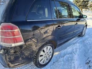 Black Opel Zafira 2006 in Plunge, with an engine capacity of 1.91 L and mileage of 344 thousand km for 1350 €, photo 19 on AUTOMOTO.COM.LV
