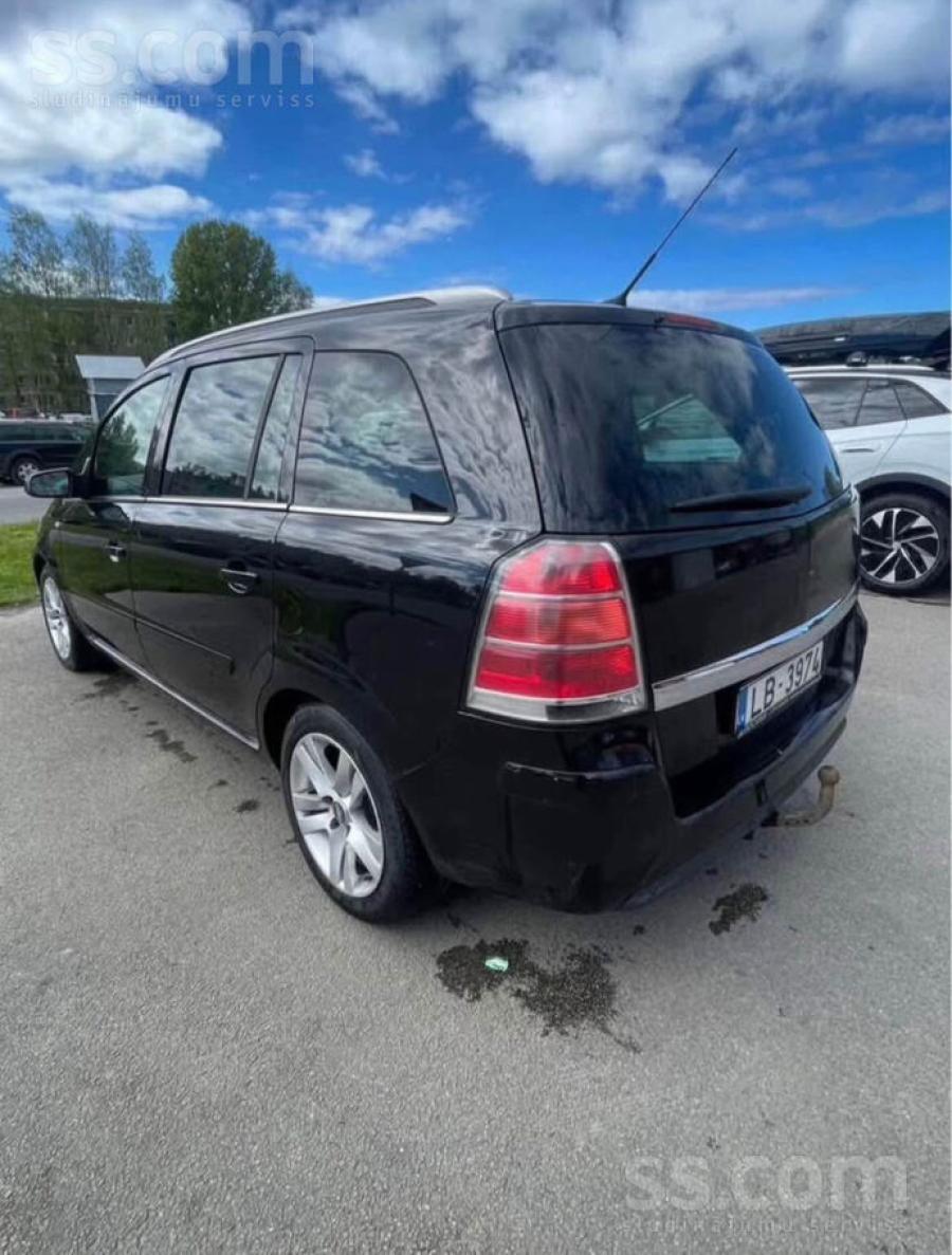 Black Opel Zafira 2006 in Riga, with an engine capacity of 1.90 L and mileage of 310 thousand km for 1830 €, photo 2 on AUTOMOTO.COM.LV