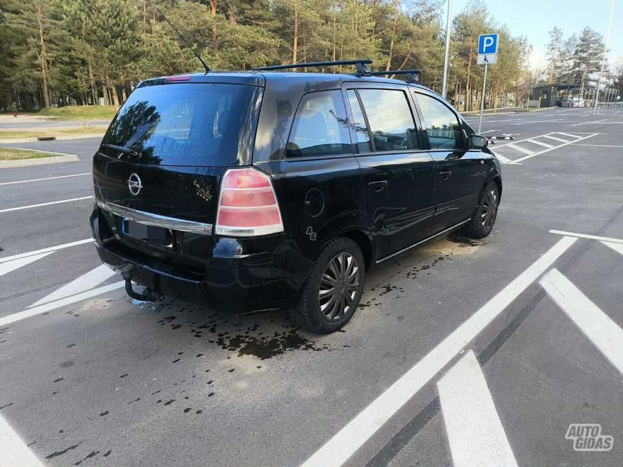 Melns Opel Zafira 2006 Utena, ar dzinēja tilpumu 1.90 L un nobraukumu 384 tūkst. km par 1499 €, foto 5 vietnē AUTOMOTO.COM.LV