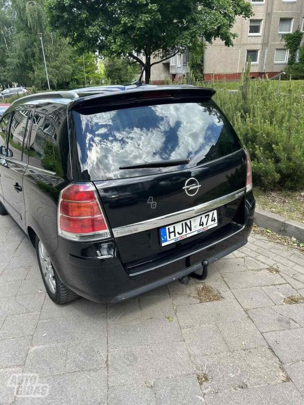 Black Opel Zafira 2006 in Vilnius, with an engine capacity of 1.90 L and mileage of 305 thousand km for 1500 €, photo 6 on AUTOMOTO.COM.LV
