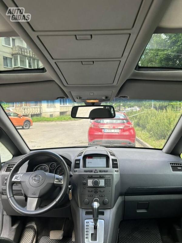 Black Opel Zafira 2006 in Vilnius, with an engine capacity of 1.90 L and mileage of 305 thousand km for 1500 €, photo 10 on AUTOMOTO.COM.LV