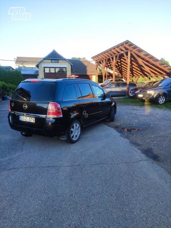Melns Opel Zafira 2006 Utena, ar dzinēja tilpumu 1.90 L un nobraukumu 297 tūkst. km par 1050 €, foto 4 vietnē AUTOMOTO.COM.LV