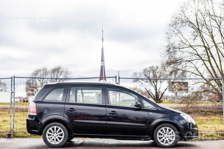 Melns Opel Zafira 2006 Rīga, ar dzinēja tilpumu 1.90 L un nobraukumu 242 tūkst. km par 1990 €, foto 6 vietnē AUTOMOTO.COM.LV