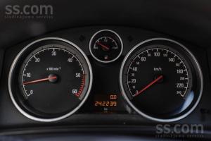 Melns Opel Zafira 2006 Rīga, ar dzinēja tilpumu 1.90 L un nobraukumu 242 tūkst. km par 1990 €, foto 18 vietnē AUTOMOTO.COM.LV