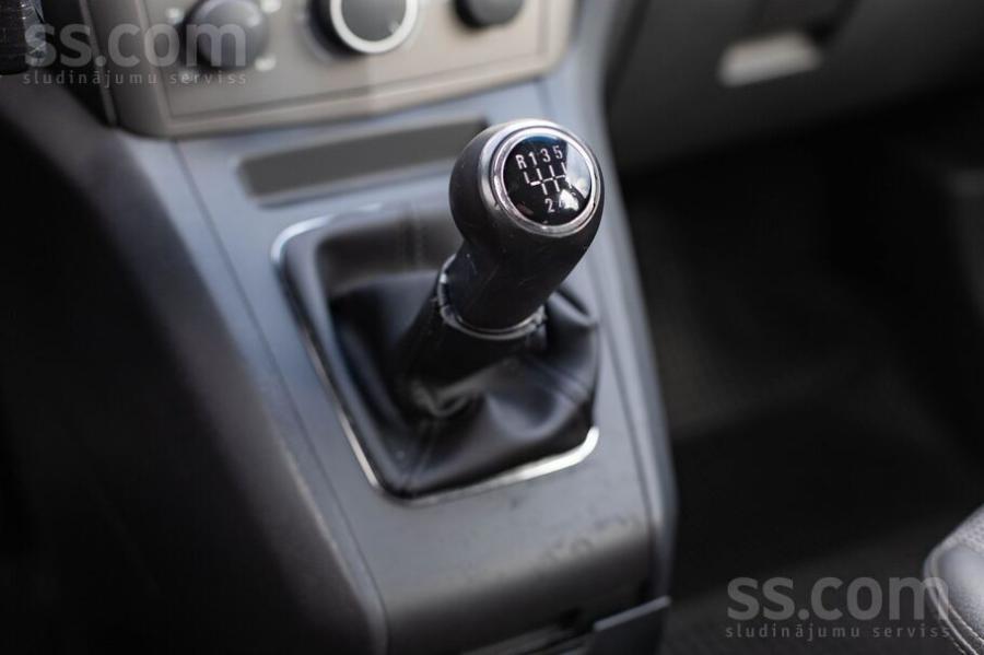 Melns Opel Zafira 2006 Rīga, ar dzinēja tilpumu 1.90 L un nobraukumu 242 tūkst. km par 1990 €, foto 21 vietnē AUTOMOTO.COM.LV