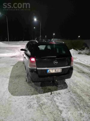 Black Opel Zafira 2006 in Jekabpils, with an engine capacity of 1.90 L and mileage of 363 thousand km for 1300 €, photo 5 on AUTOMOTO.COM.LV