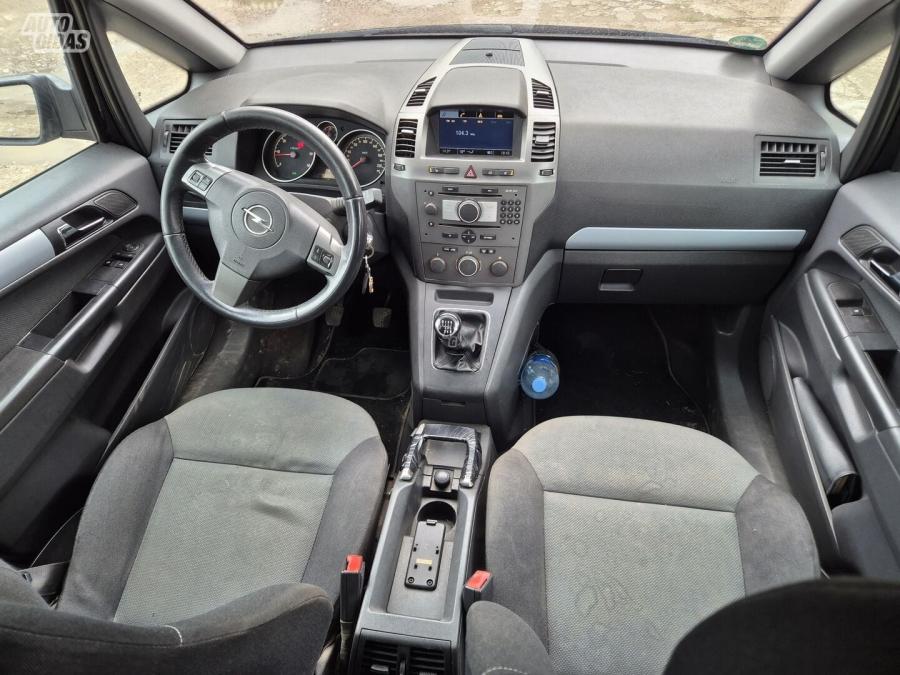 Black Opel Zafira 2006 in Kelme, with an engine capacity of 1.90 L and mileage of 300 thousand km for 500 €, photo 7 on AUTOMOTO.COM.LV