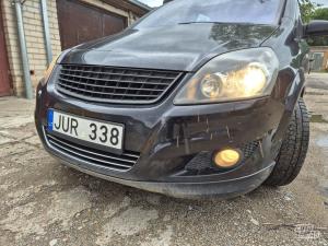 Black Opel Zafira 2006 in Kelme, with an engine capacity of 1.90 L and mileage of 300 thousand km for 500 €, photo 8 on AUTOMOTO.COM.LV