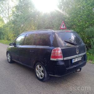 Melns Opel Zafira 2006 Daugavpils, ar dzinēja tilpumu 1.90 L un nobraukumu 400 tūkst. km par 650 €, foto  vietnē AUTOMOTO.COM.LV