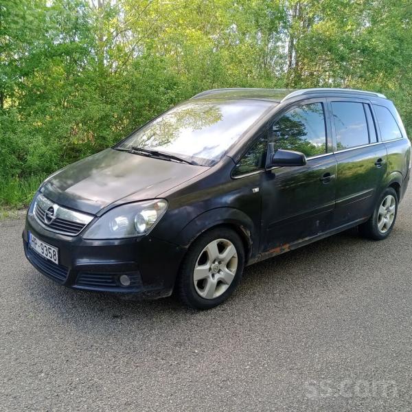 Black Opel Zafira 2006 in Daugavpils, with an engine capacity of 1.90 L and mileage of 400 thousand km for 650 €, photo 4 on AUTOMOTO.COM.LV